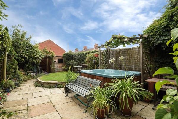 Large Character Home, Hot Tub, Beach 5 Min Walk - Great Yarmouth