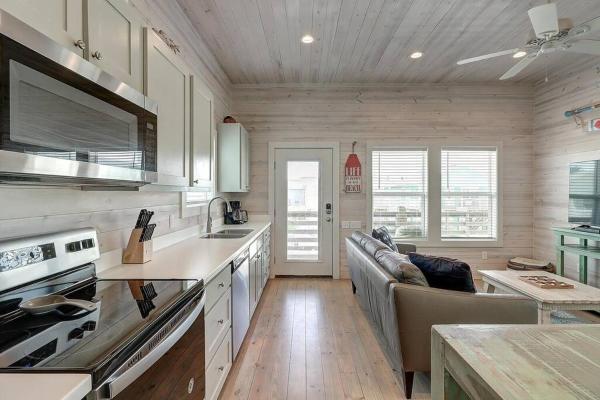 Poco Cabana (11th St Bungalows #8) - Port Aransas, TX