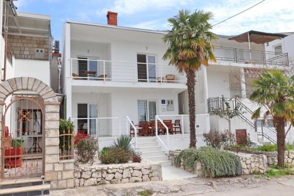 House Rosemary - Neum