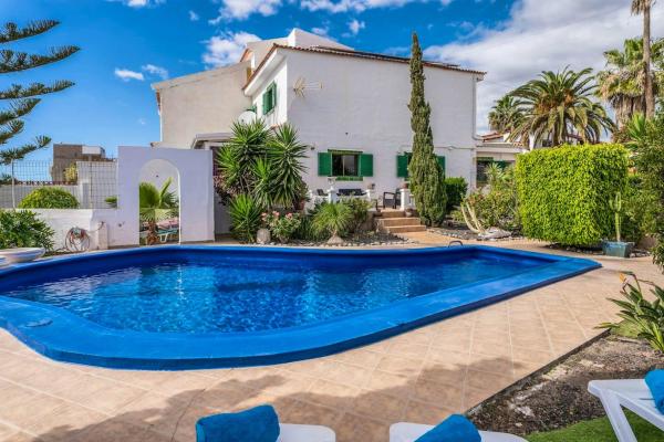 Welcoming House Near Oroteanda Baja With Shared Pool - San Isidro, Alicante