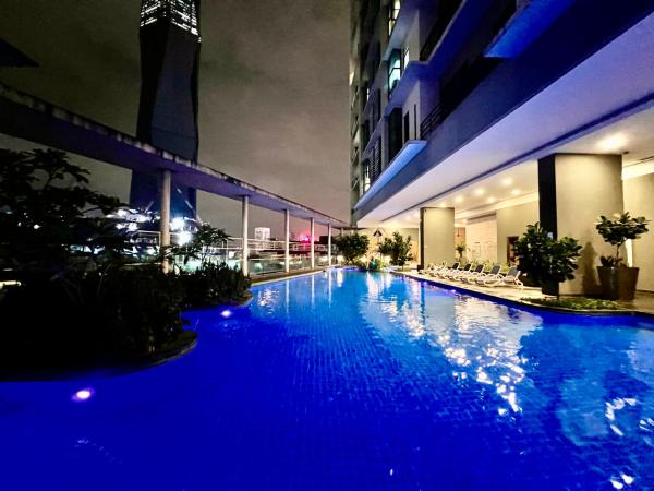 3 Beds 3 Baths Service Apartment In City Center Bukit Bintang - Kepong
