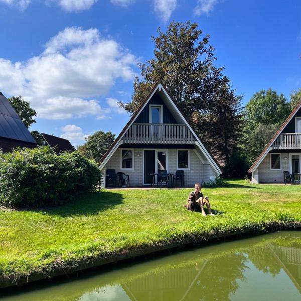 Vakantiepunt 142 - Moderne Vakantiewoning Aan Het Water! - Slagharen