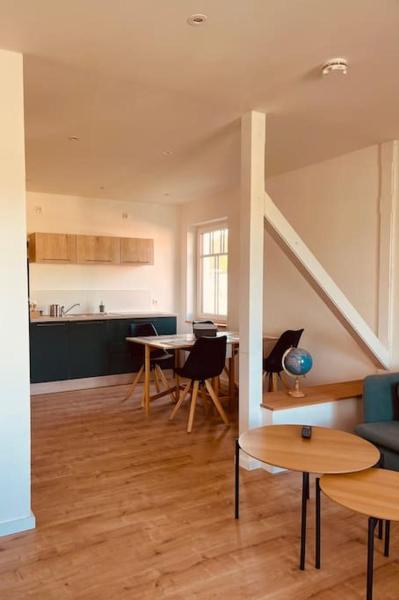 Lichtdurchflutetes Apartment Mit Balkon - Sellin