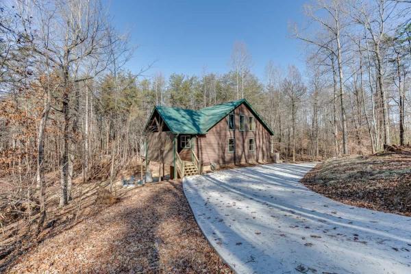 Fantastic Family Cabin W Firepit - Sautee Nacoochee, GA