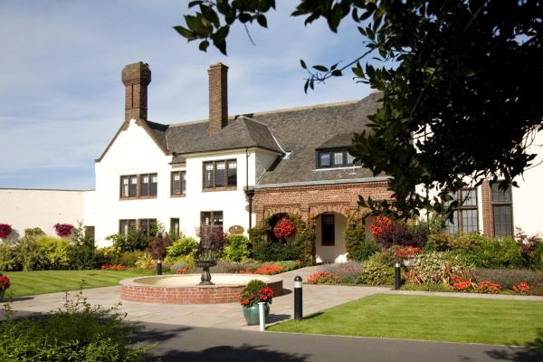 Western House Hotel At Ayr Racecourse - Prestwick