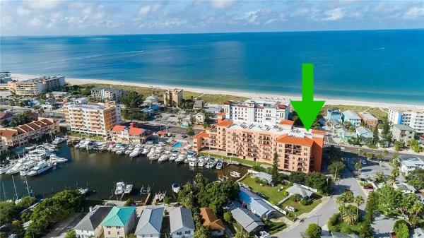 Gulf Coast Gold Private Condo - 2bed, 2bath, Sleep 6, Across Street From Beach, Balcony Views Of Sunsets, Beach & Gulf, Pool, Gym - Madeira Beach, FL