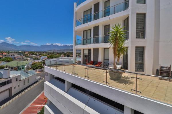 502 Hibernian Towers - Somerset West