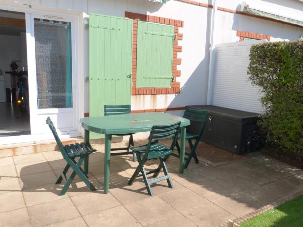 Maisonnette 4 Pers. Près Plage, Piscine Et Parking - Fr-1-194-260 - La Tranche-sur-Mer