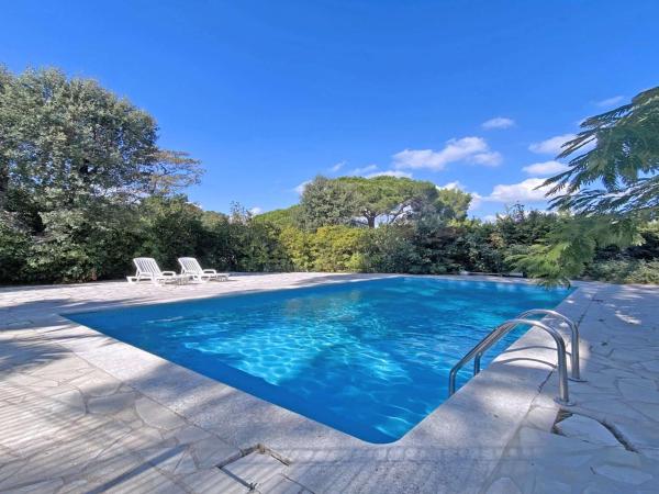 Villa Climatisée 3 Pièces, Piscine Partagée, Proche Centre Ville à Sainte-maxime - Fr-1-780-64 - Sainte-Maxime