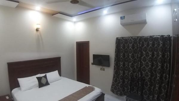 5-bedroom Vacation Home - Lahore
