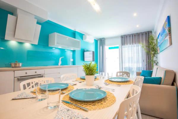 Uhc Carlos V Apartments - Salou