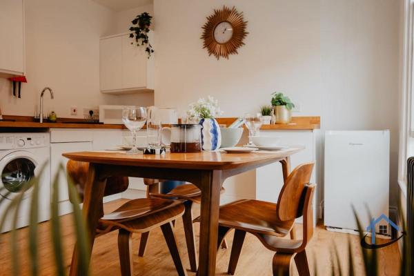 Contemporary Flat, Derngate, Sleeps 4, Very Central - Northampton, UK