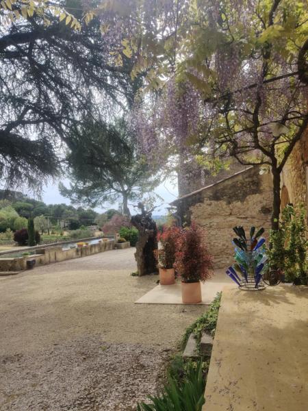 Charme Et Authenticité Dans Une Ferme. - La Roque-d'Anthéron
