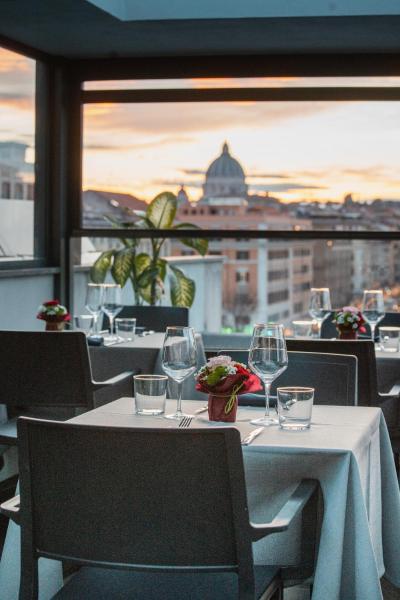 Twentyone Hotel -
