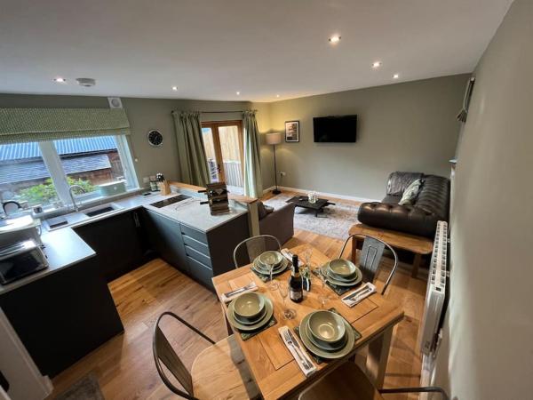 The Poplars - Cosy Modern Flat With Great Networking - Shropshire