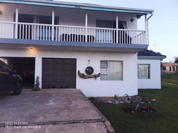 Driftwood At Oxley - Port Edward