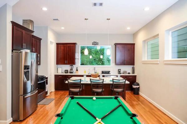 Cozy 6br Home Near Medctr, Nrg Stadium, With Fast Wi-fi - Houston