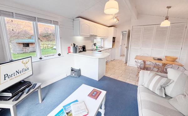 Lapwing Lodge With Loch And Mountain View - Tyndrum