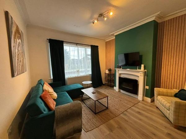 Large 3 Bed House - Awsworth - J26 M1 - Ideal For Contractors Or Families - Sleeps - 6 - Derby