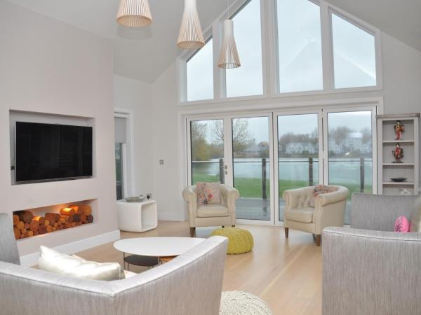 4 Bed In South Cerney 72676 - South Cerney