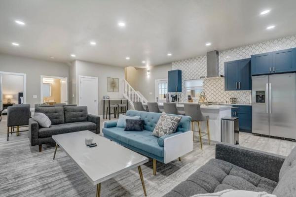 Baby Blue - Hot Tub Easy Access To Top Locations - Manitou Springs, CO