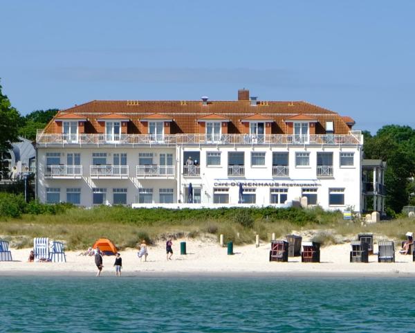 Strandhotel Dünenhaus - Rügen