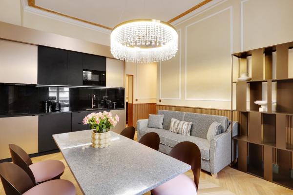 Pick A Flat's Apartments In La Madeleine-opéra - Rue De L'arcade - Antony