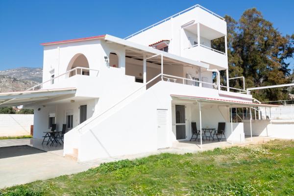 Kineta Seaside Summer Apartments - Мегара