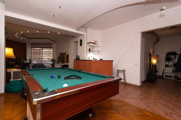 Shared Retro Vintage Luxury Apartment - Bucarest
