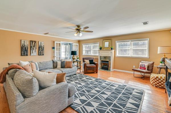 Spacious Starkville Home: 4 Mi To Msu Campus - Starkville, MS