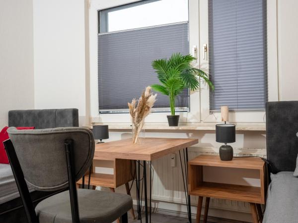Livemore24 - Space In Duisburg Wlan - Smart-tv - 24-7 Check-in Und Küche - Duisbourg