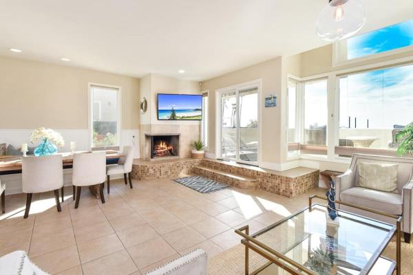 7 Bedroom Oceanfront Home & Back House - Newport