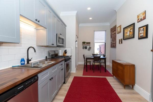 Historic & Sophisticated Walk To Casino Stadiums - Pittsburgh, PA