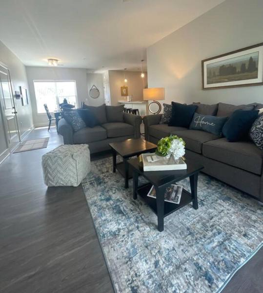 Main Floor 2 Bedroom Condo In Bettendorf - Davenport, IA