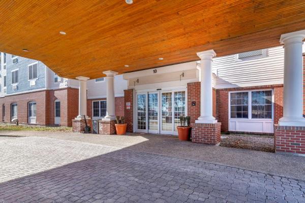 Comfort Inn & Suites Dover-portsmouth - Rochester, NH