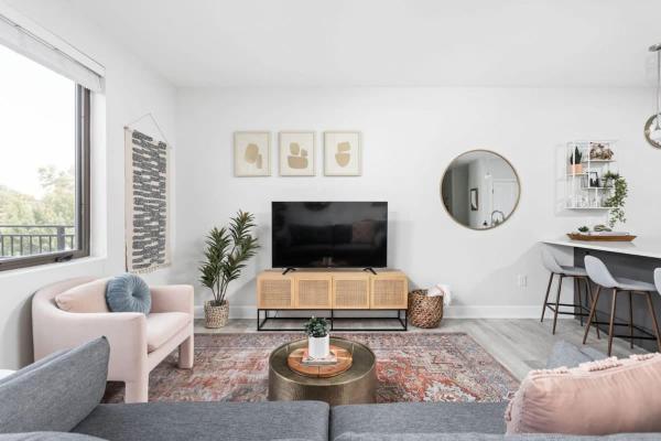 Cozysuites Spacious 2br At Meridian Kessler - Fishers, IN