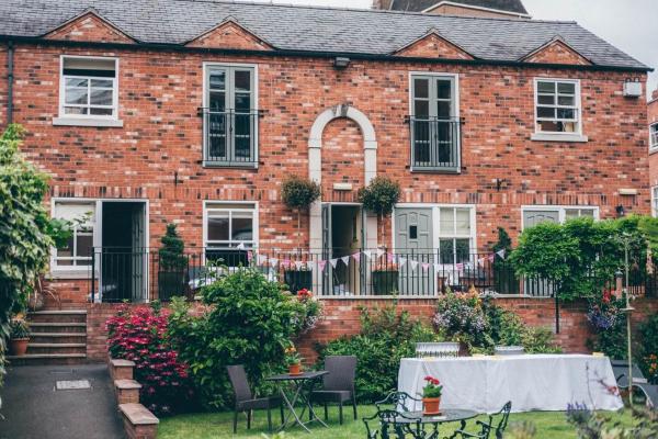 Darwin's Townhouse - Shropshire