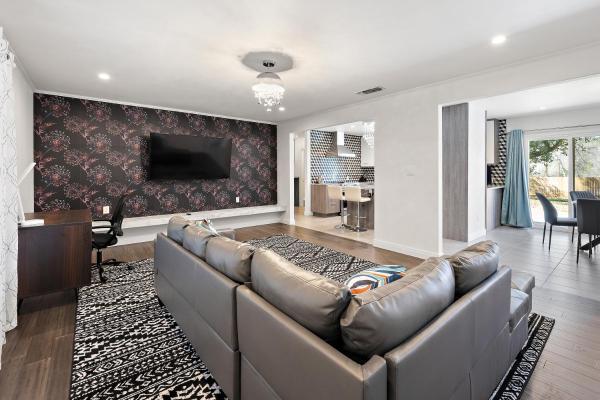 City Center Charm: 5 Mins To Sfa - Nacogdoches, Texas - Nacogdoches, TX