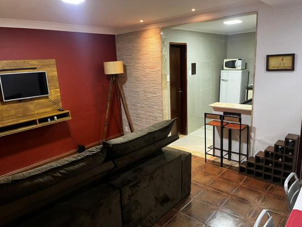 Linda Casa Com Estacionamento - Juiz de Fora