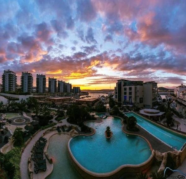 Britain In The Sun At Luxurious Ocean Village - Gibraltar