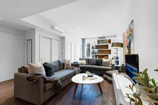 Liv Mtl Soho - Laval