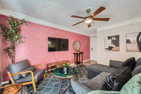 Chic 2b Getaway - 10min To Dtwn - W/d, Pool, Prkg - Old West Austin - Austin