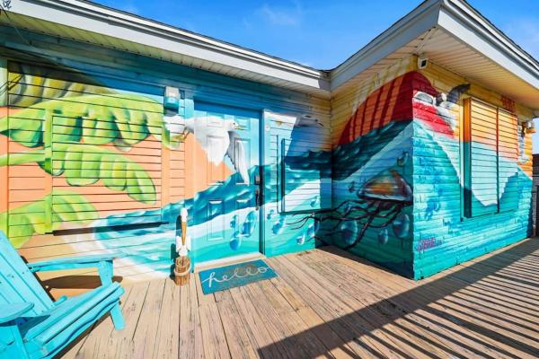 Galveston Beach House Family/pet Friendly - Galveston, TX