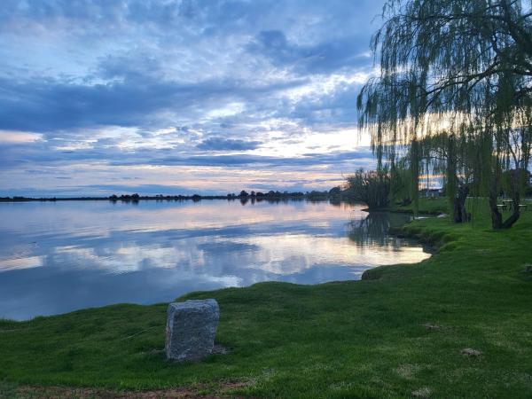 Kangaroo Lake C & V Park - Lake Boga