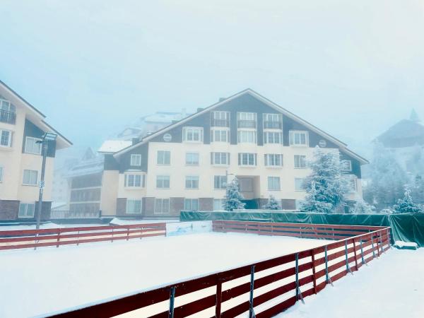 Ski-in, Ski-out, Free Parking - Maribel Chic Shack - Sierra Nevada