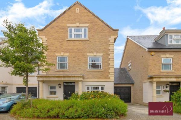 Sunbury-on-thames - 4 Bed House - Aeropuerto de Londres-Heathrow (LHR)