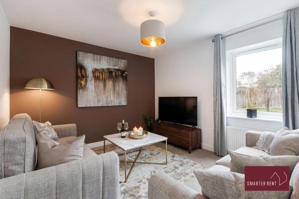 Bracknell - 4 Bedroom House - With Driveway, Garden & Garage - Bracknell