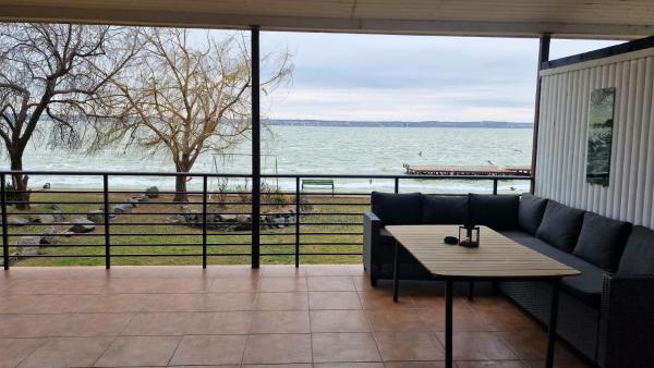 Roapart Riva Lake Studiouri Si Apartamente 2-3 Camere Cu Vedere Lac -Parcare Privata - Romania