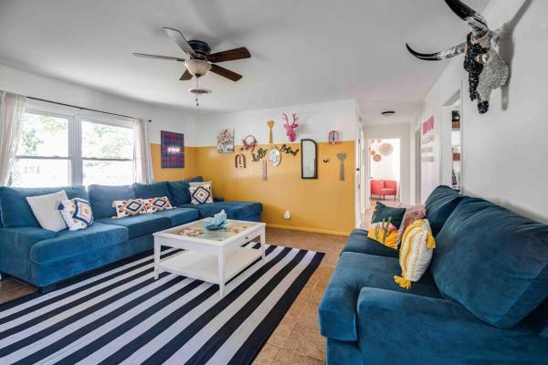 Haus Of Grace Hot Tub And Firepit Pet Friendly - Fredericksburg, TX