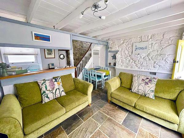A Cosy Period Family Cottage In St Ives Town, Sleeps 4, Pet Friendly - St Ives